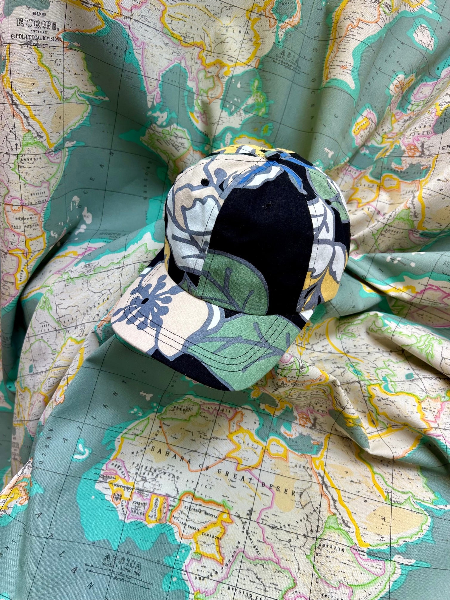 NEW FASHION — WORLD